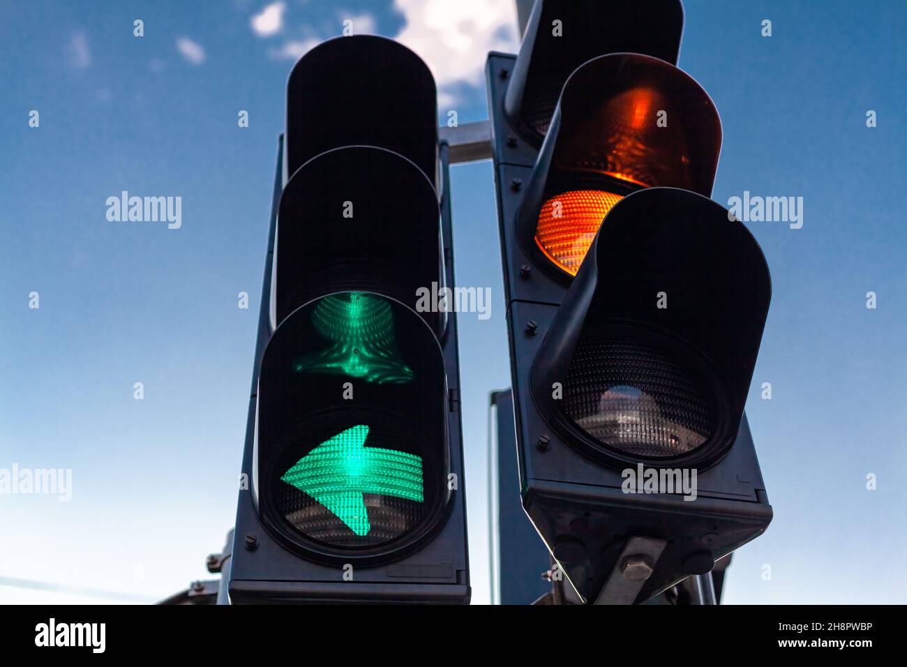 Carrefour de la croix rouge Banque de photographies et d’images à haute ...
