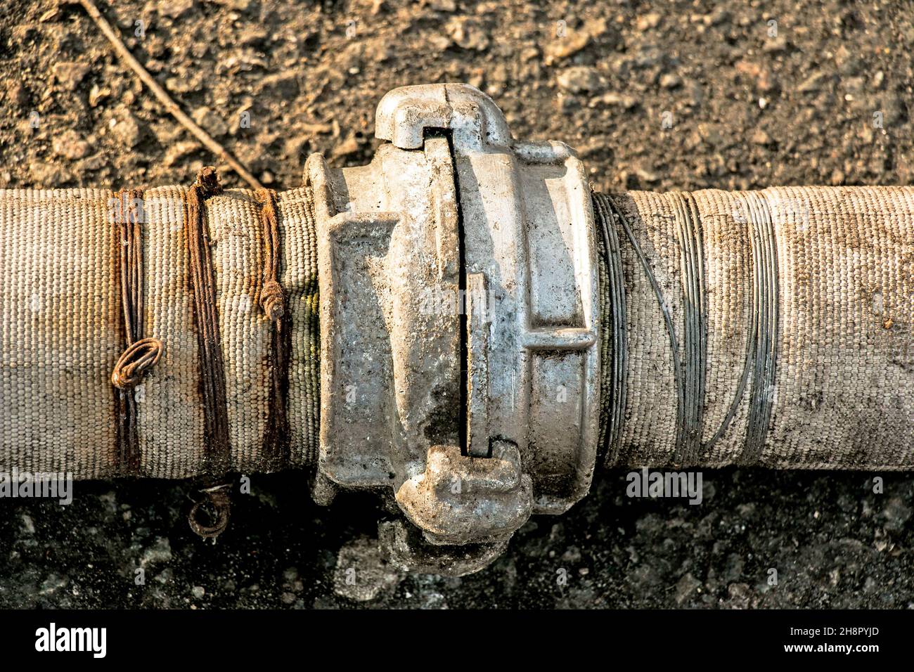Triple valve Banque de photographies et d’images à haute résolution - Alamy