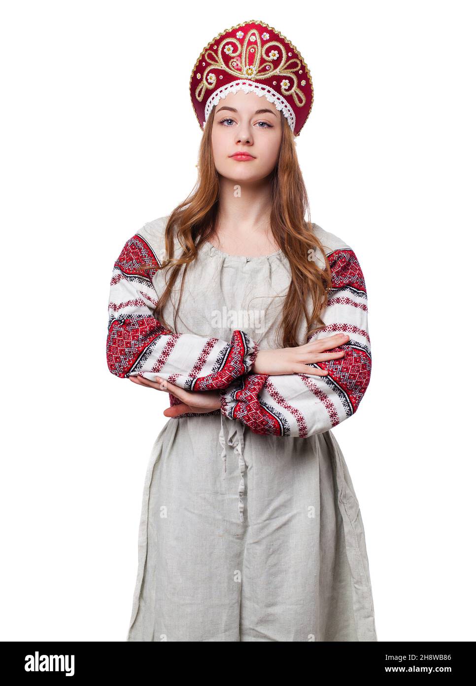 Costume folklorique traditionnel russe, portrait d'une belle jeune ...
