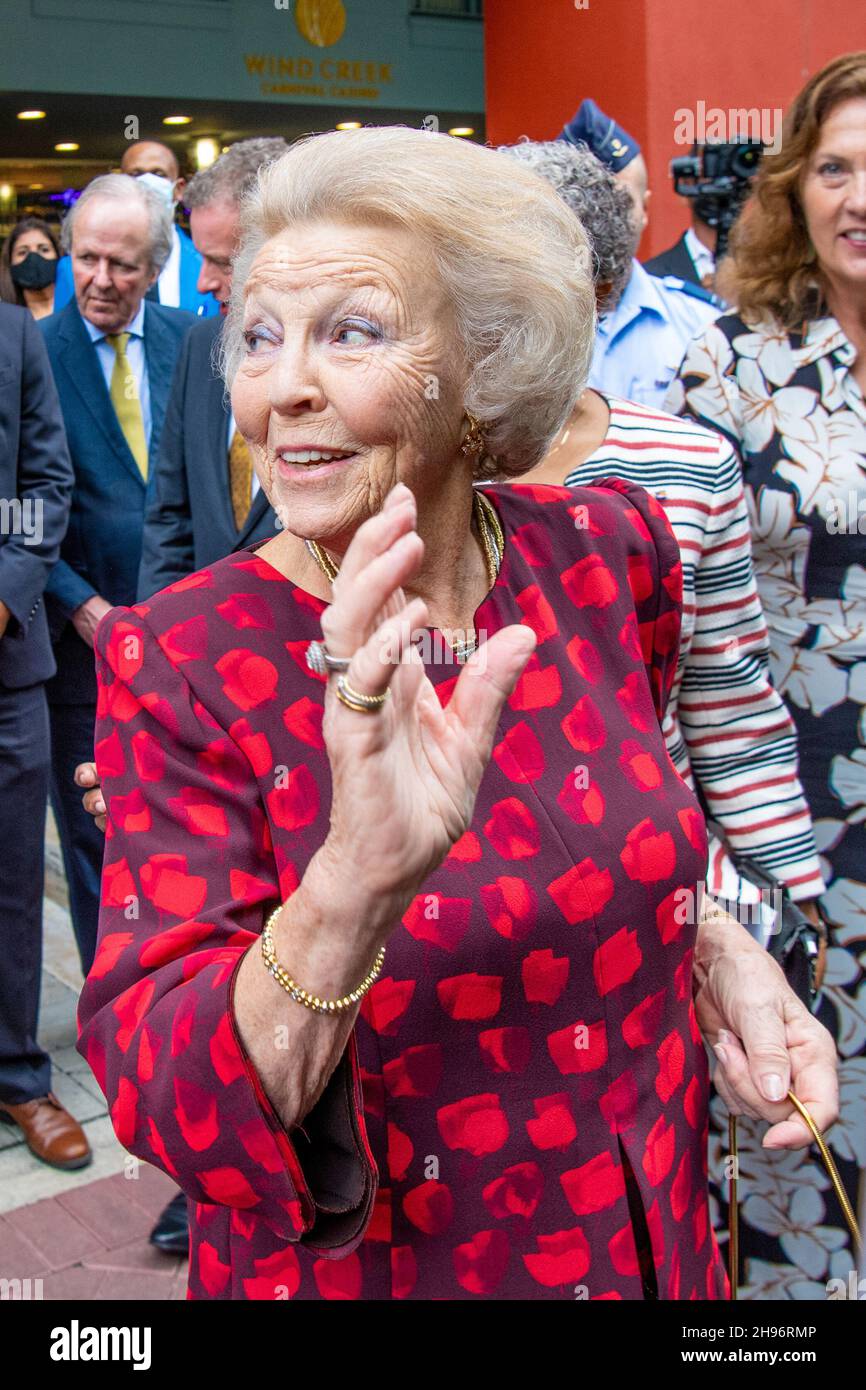 La princesse Beatrix des pays-Bas a été testée positive pour COVID-19 ...