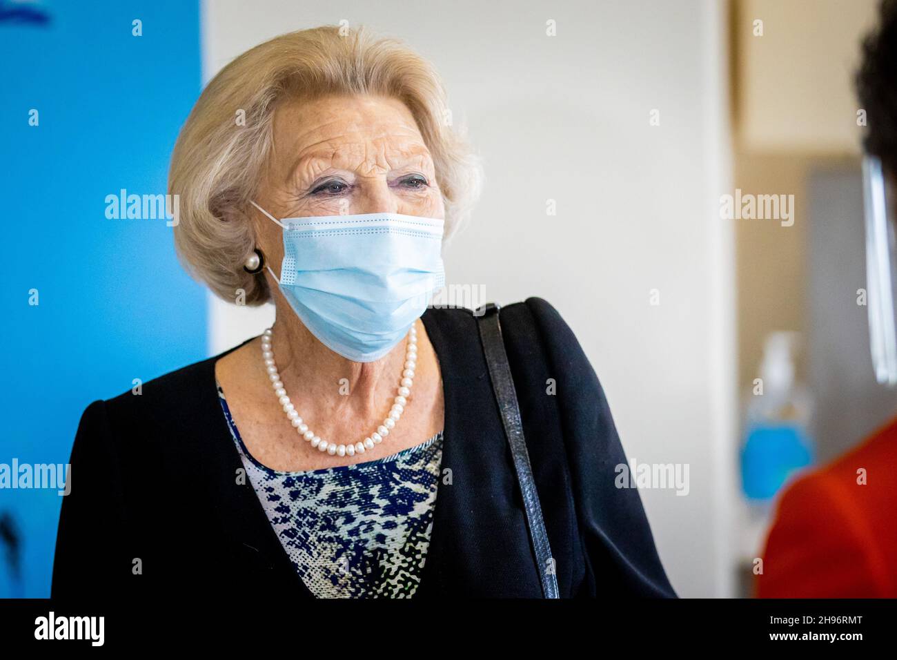 La princesse Beatrix des pays-Bas a été testée positive pour COVID-19 ...