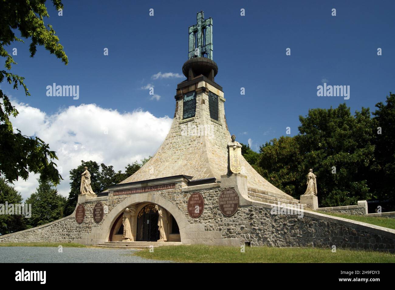 Cairn de paix - 'Mohila Miru' - Mémorial du champ de bataille d ...