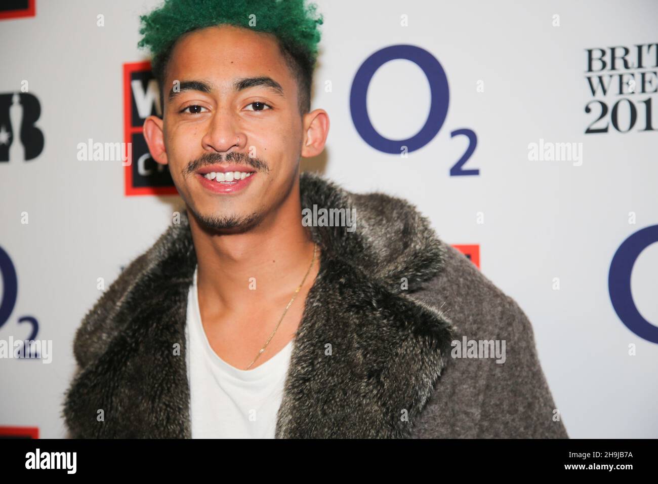 Arrive arrive arrive tapis rouge idsok headshot head shot portrait ...