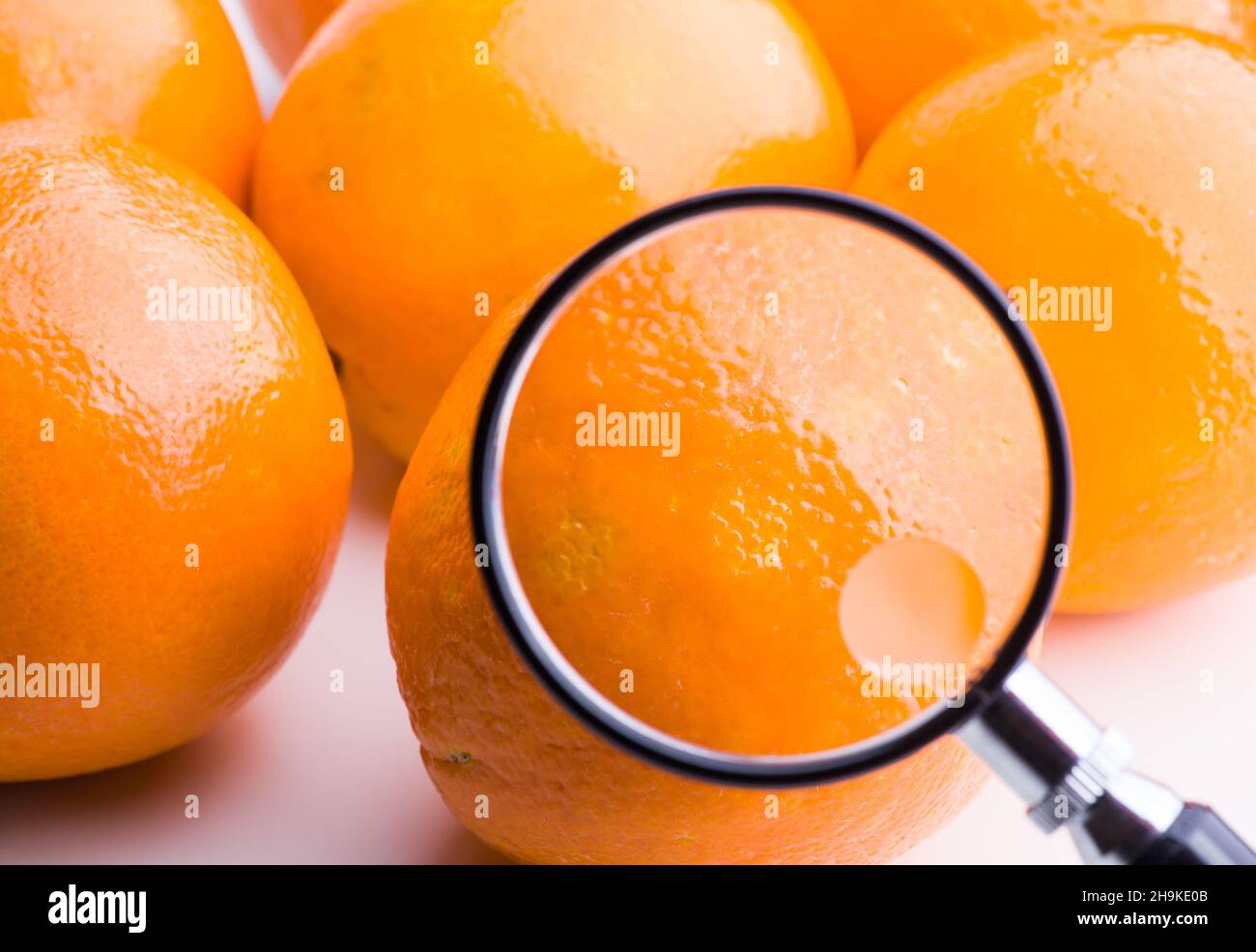 Orange avec peau Banque de photographies et d’images à haute résolution ...