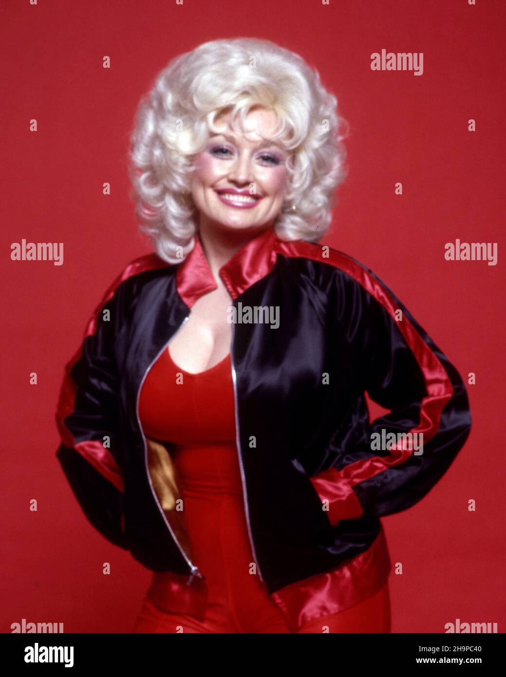 Dolly parton dolly parton poses Banque de photographies et d’images à ...