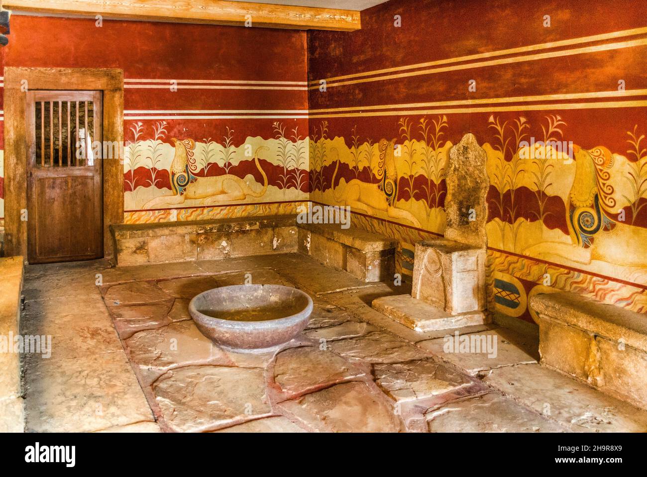 Salle du trône de Minos (1500-1400 av. J.-C.), palais minoen de Knossos ...