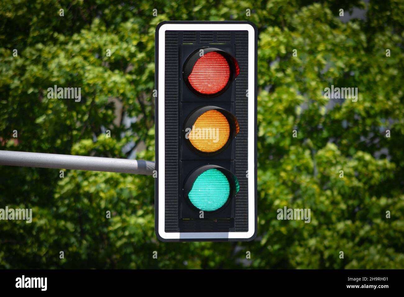 Feux de signalisation : rouge, orange et vert Photo Stock - Alamy