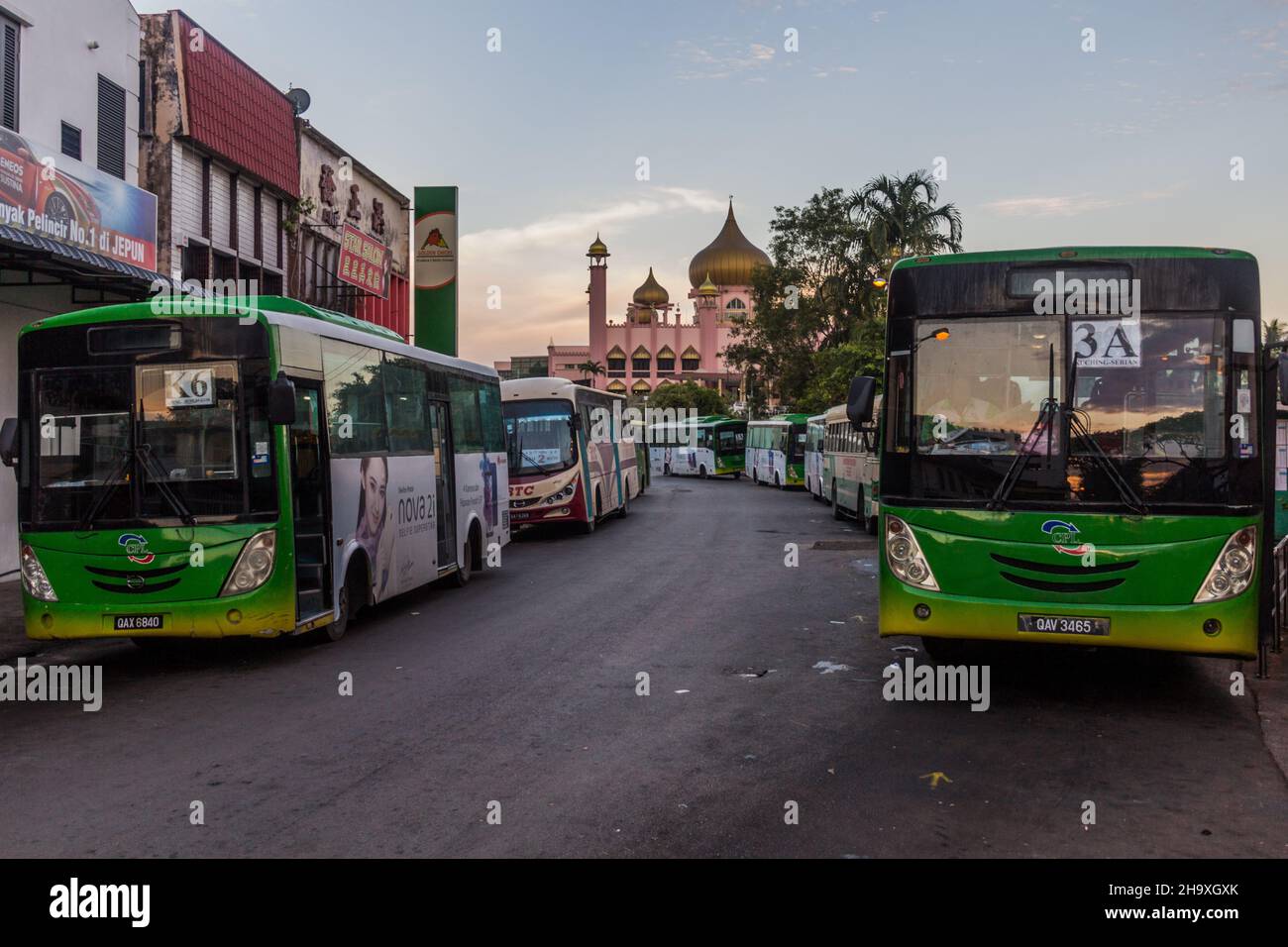 Terminal de bus de kuching Banque de photographies et d’images à haute ...