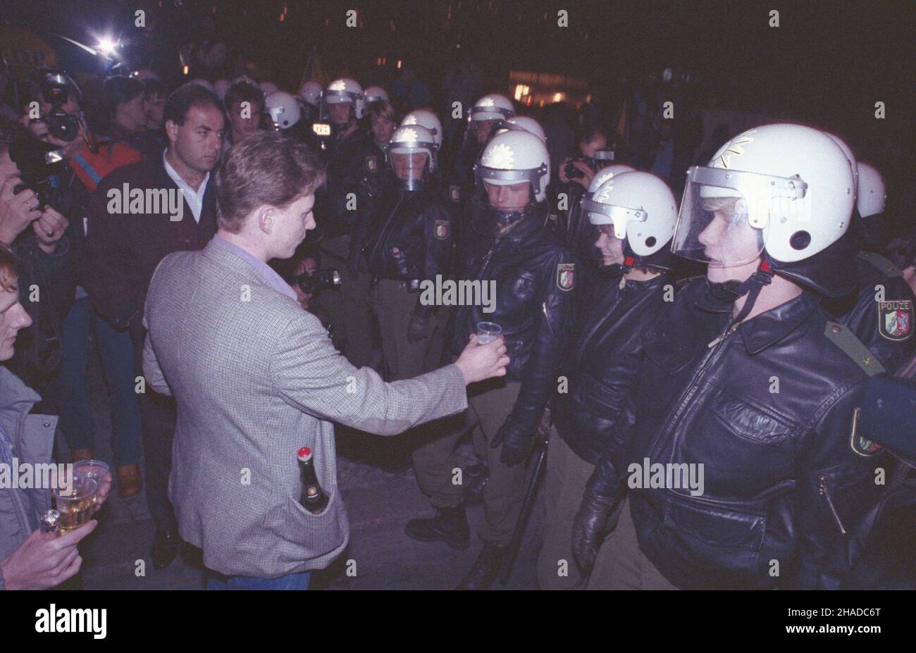 Policja 1990 Banque de photographies et d’images à haute résolution - Alamy
