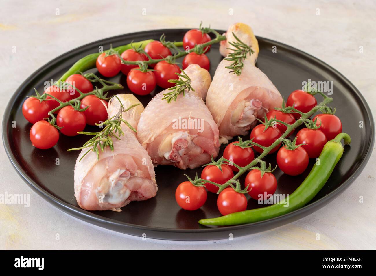 Viande de volaille crue Banque de photographies et d’images à haute ...