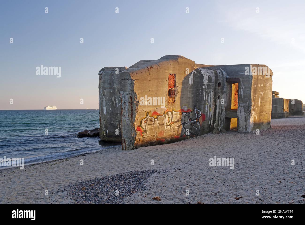Vestiges d'anciens bunkers Banque de photographies et d’images à haute ...