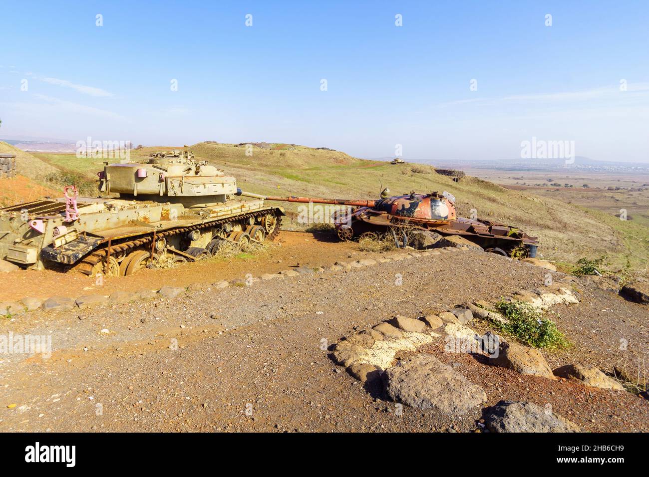 Vue des anciens chars du site historique de la bataille d'Oz 77 (guerre ...
