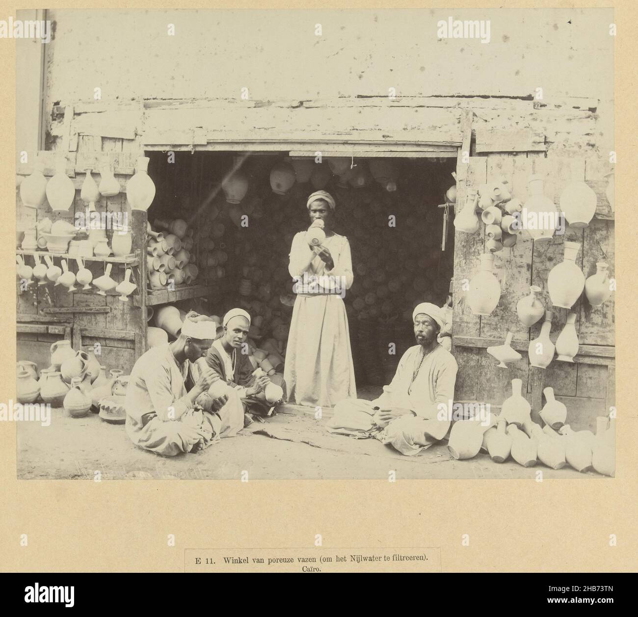 Porous pots Banque de photographies et d’images à haute résolution - Alamy