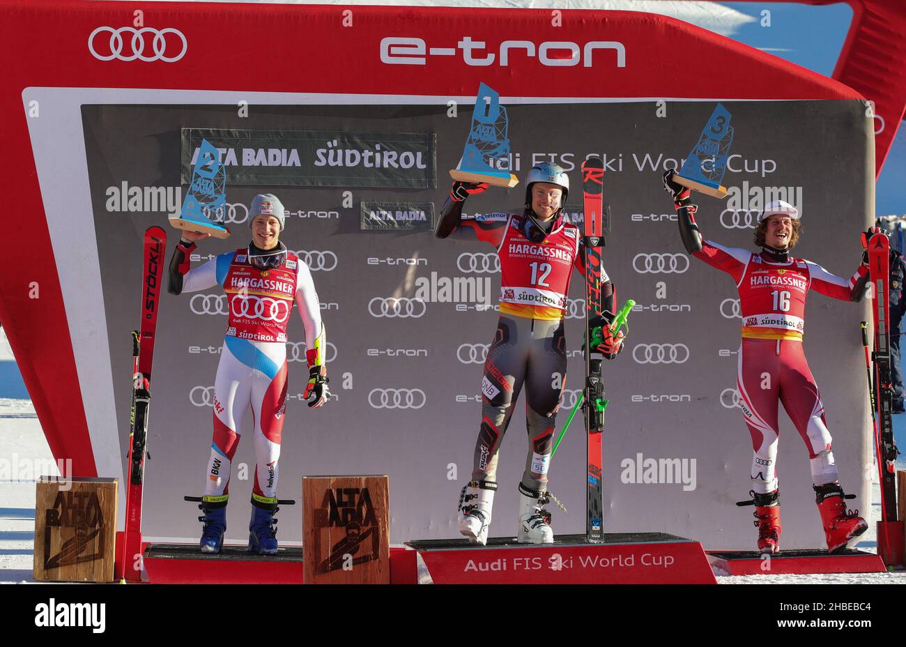 Course de ski alpin coupe du monde de ski fis 2021 Banque de photographies et d’images à haute ...