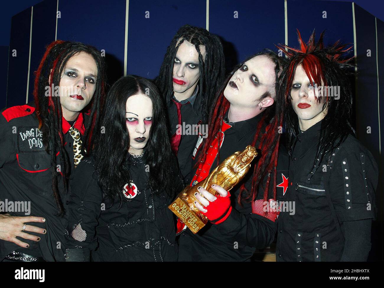 Murderdolls a présenté une photo de groupe avec le prix du meilleur ...