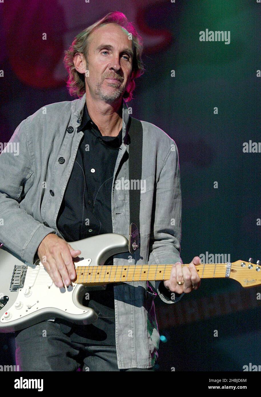 Mike the mechanics Banque de photographies et d’images à haute ...