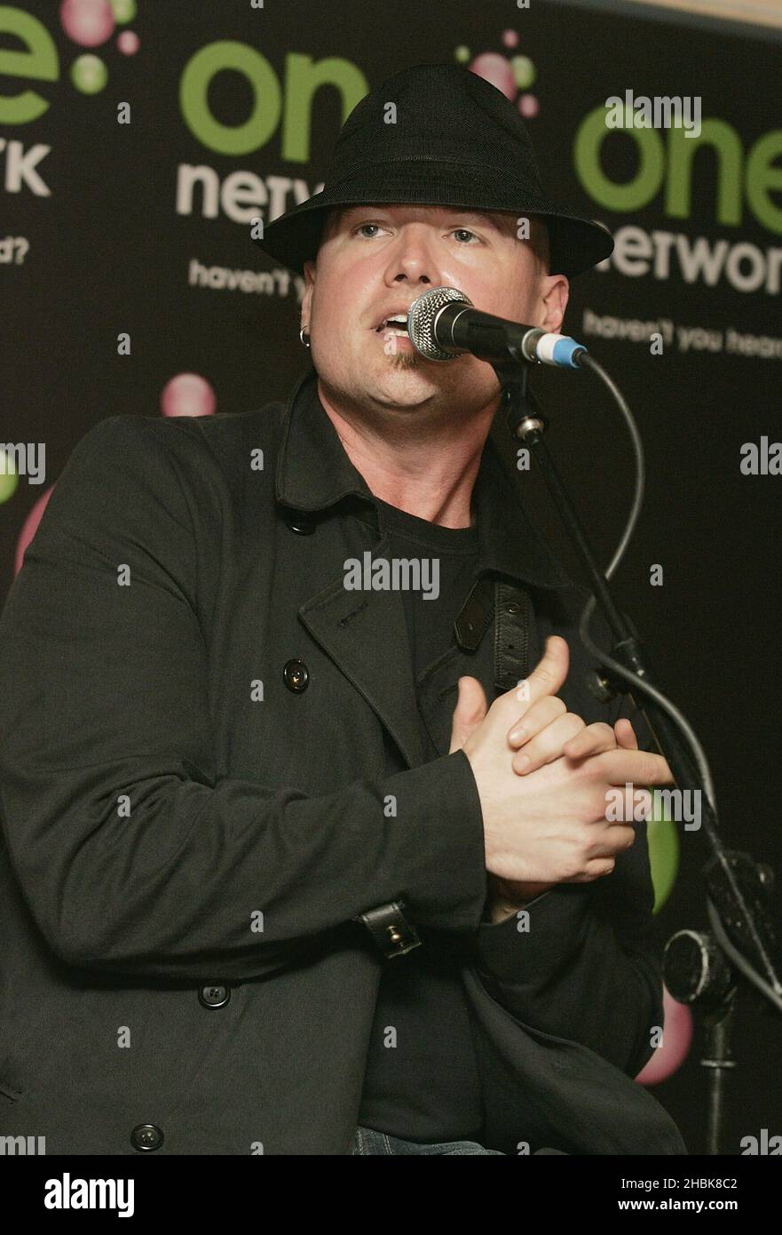 Orson se présente à la fête Ma liste de lecture de Music Control qui s ...