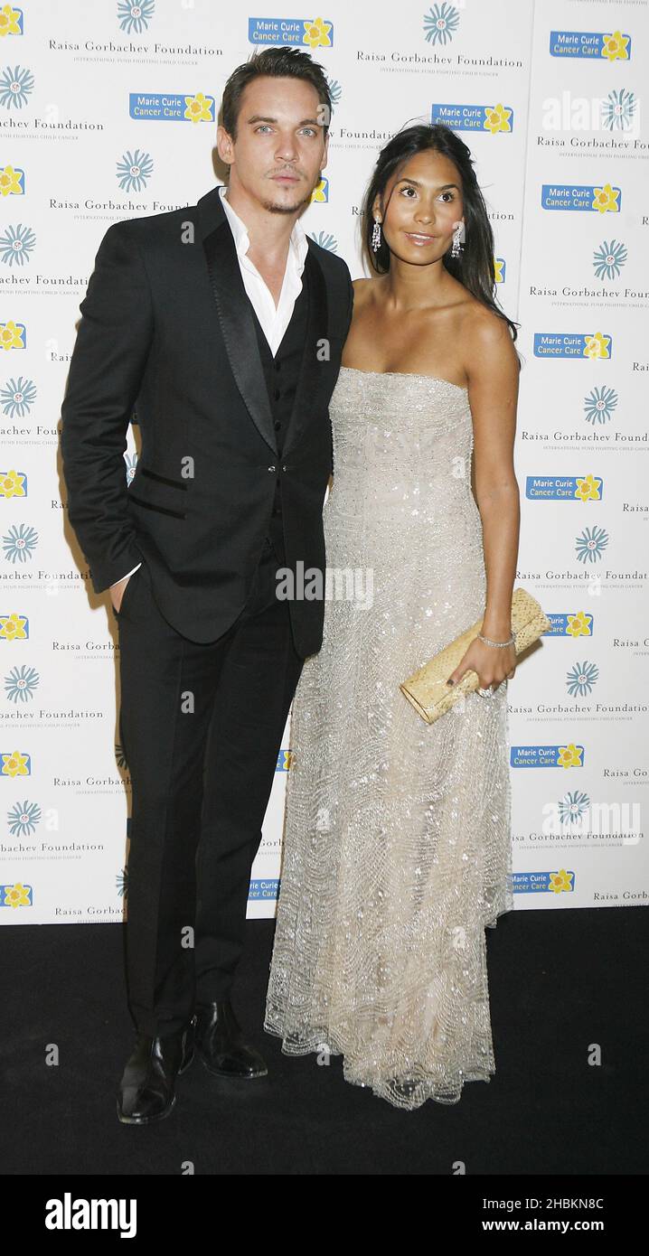 Jonathan rhys meyers and reena hammer Banque de photographies et d ...