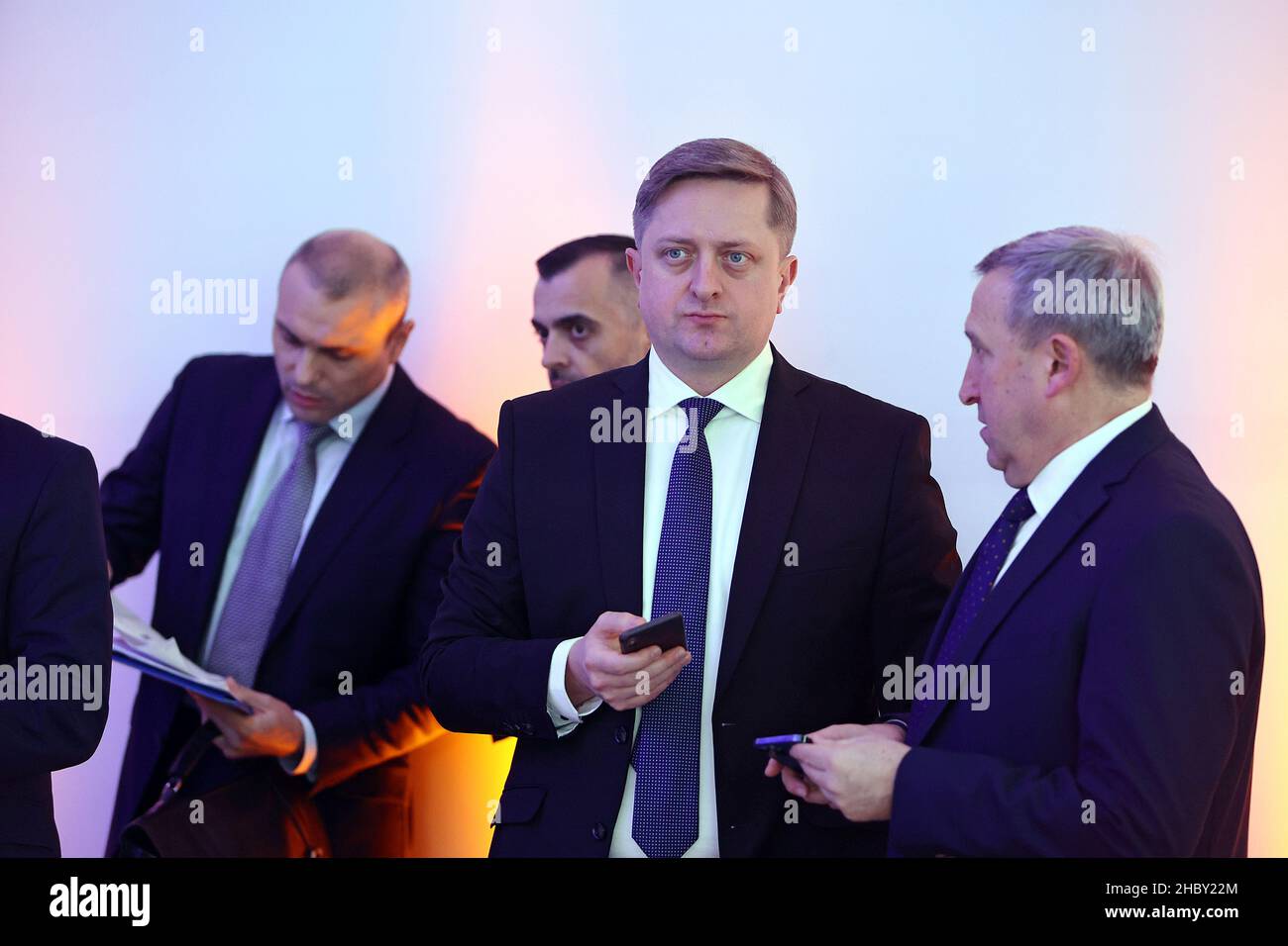 HUTA, UKRAINE - 21 DÉCEMBRE 2021 - les participants assistent à la ...