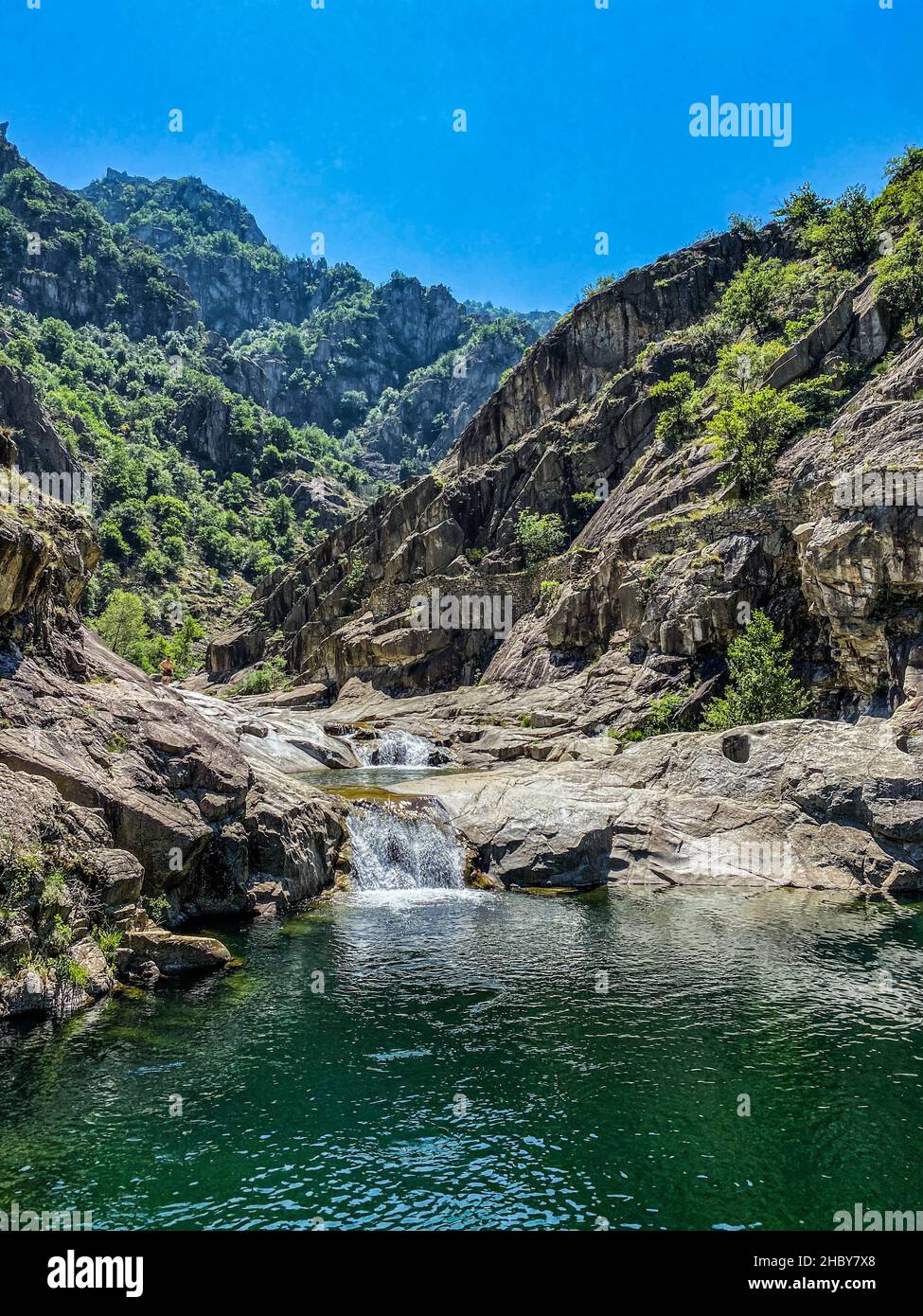 Personnes méconnues dans les gorges du Chassezac dans le district de ...