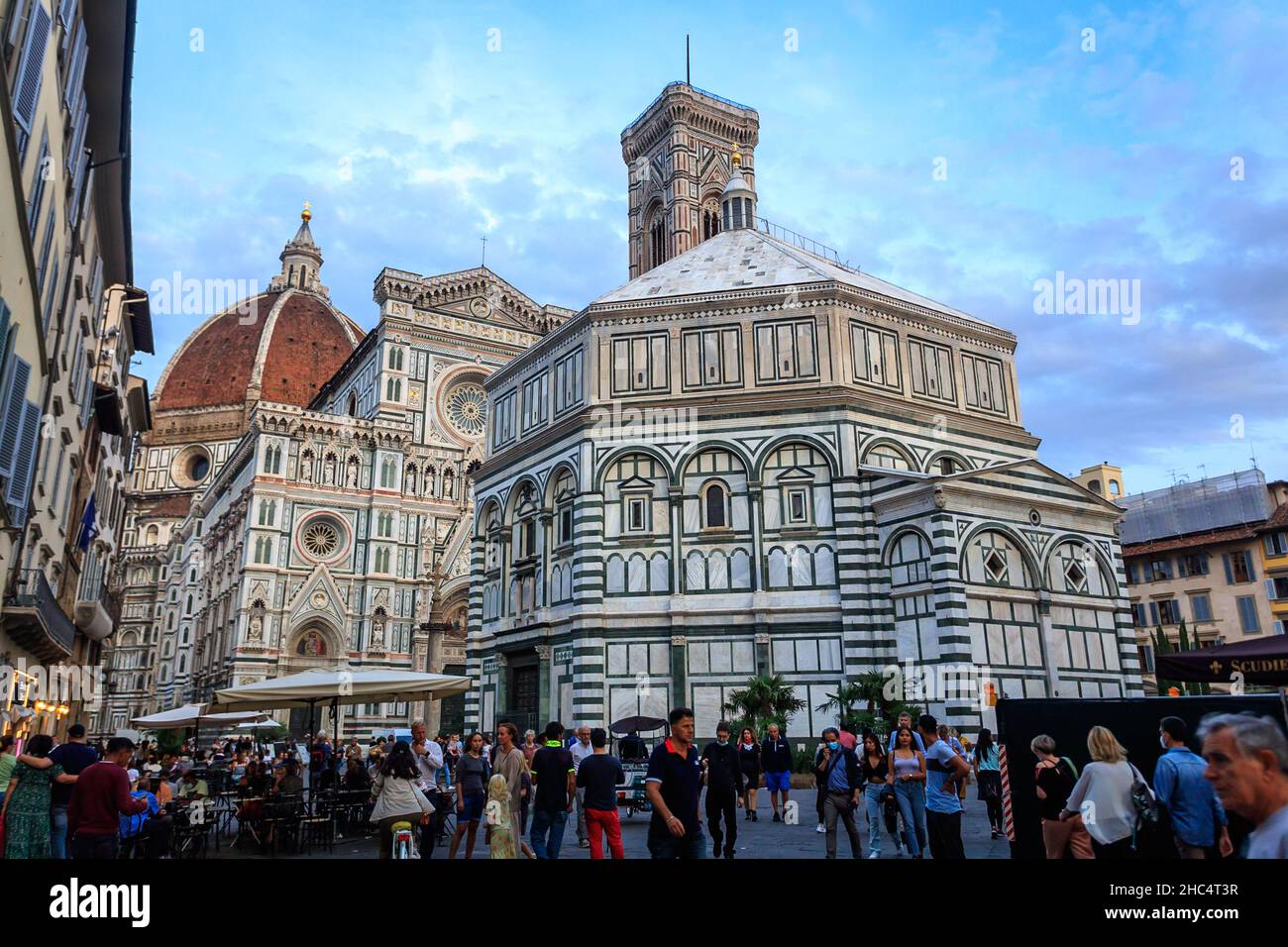 La cathédrale Duomo, Santa Maria del Fiore, le Campanile et le ...