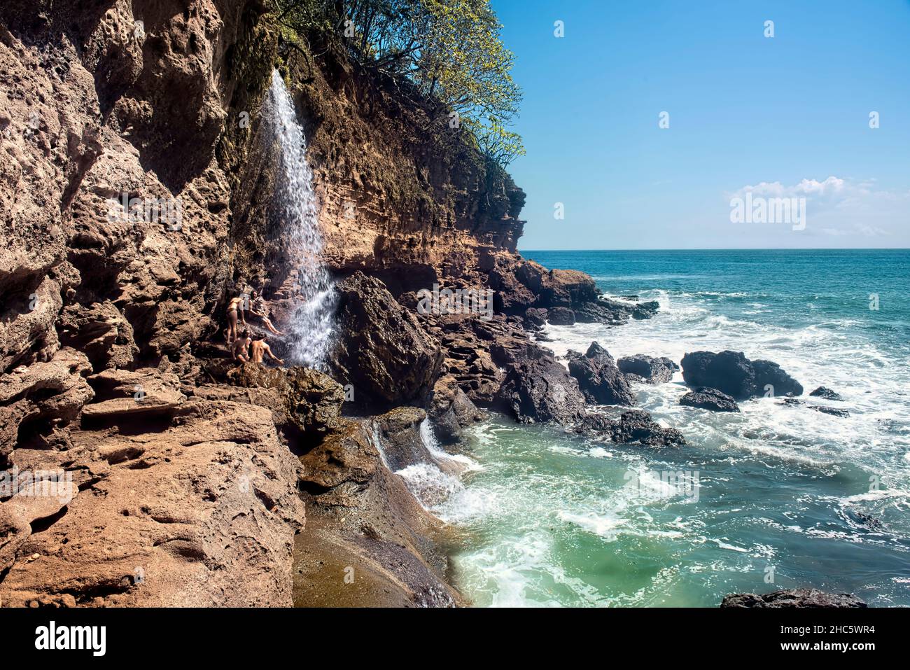 Profitez de la cascade de Cocalito, Playa Cocalito Beach, Puntarenas ...
