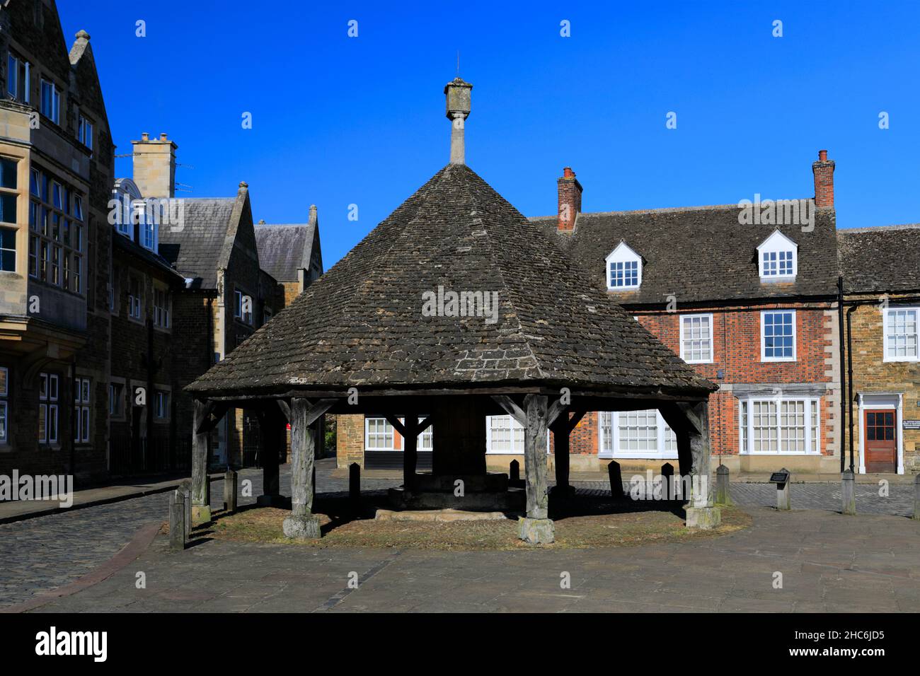 Oakham buttercross en bois Banque de photographies et d’images à haute ...