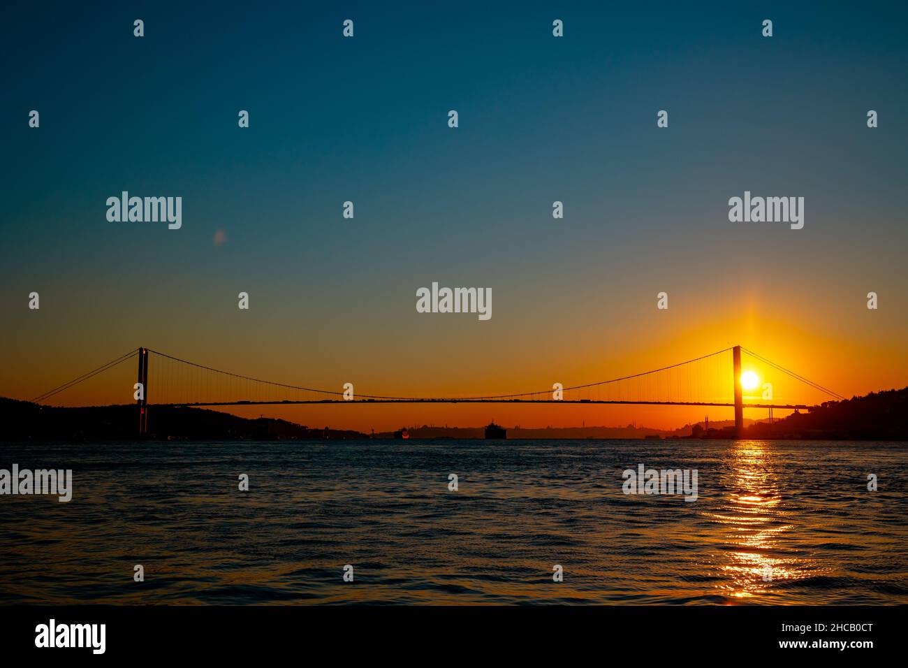 Pont du Bosphore.Silhouette du Bosphore ou alias 15th juillet pont des ...