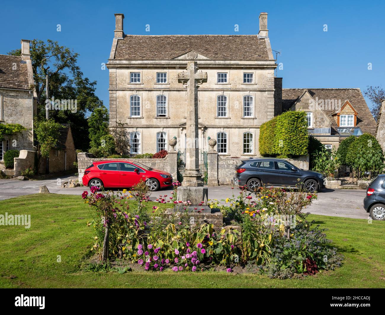 Des maisons et des cottages traditionnels en pierre sont aménagés ...