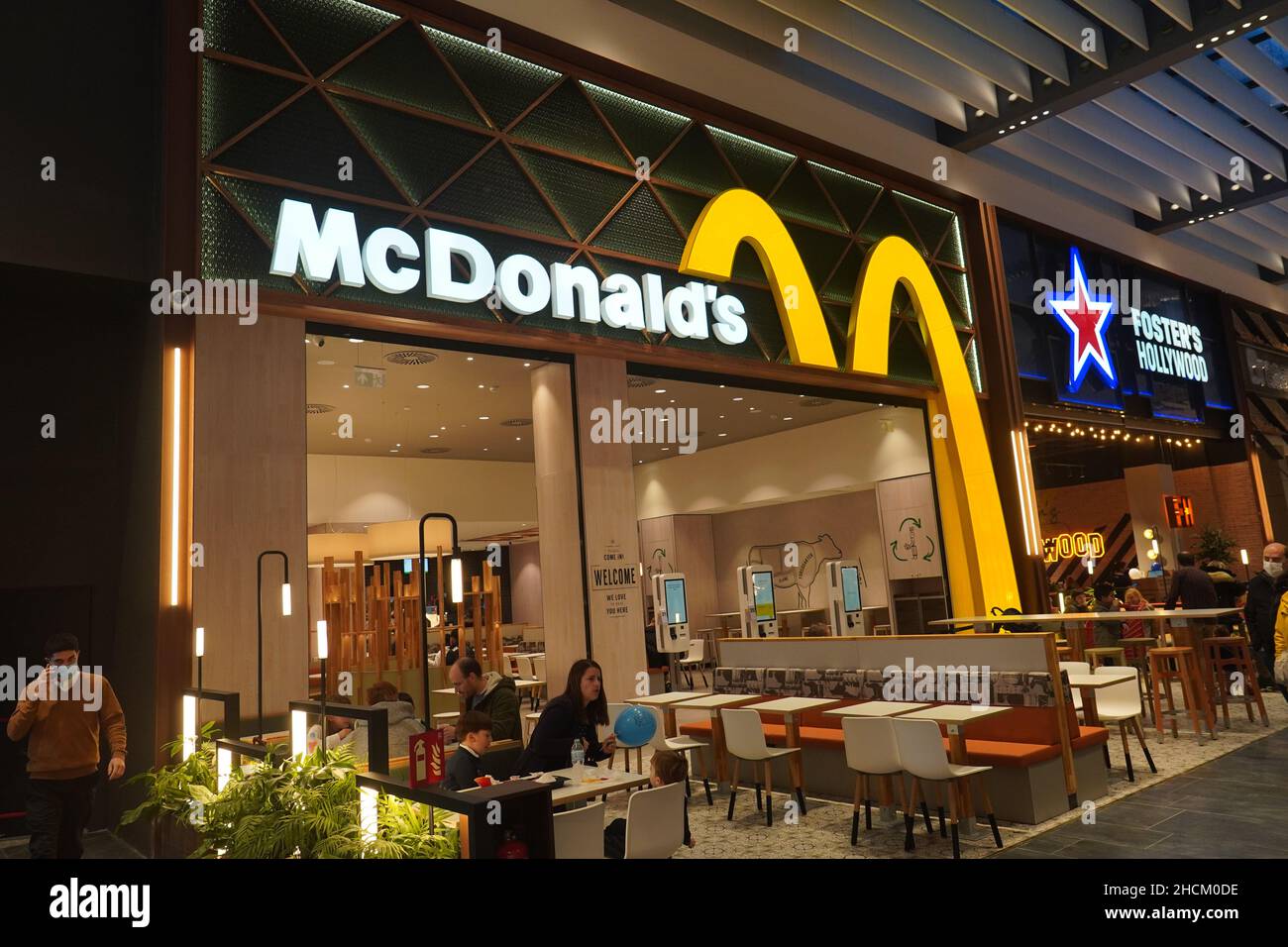 Mcdonalds cashier Banque de photographies et d’images à haute résolution - Alamy