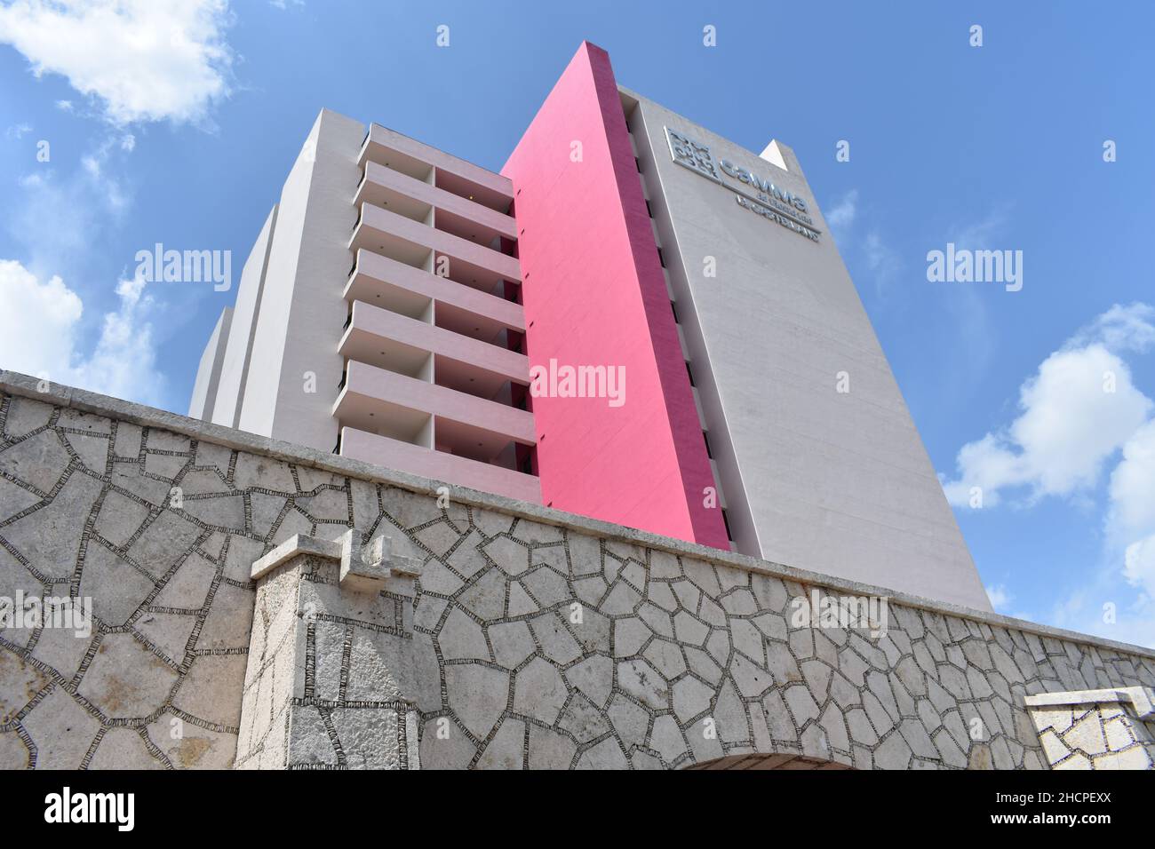 Fiesta inn Banque de photographies et d’images à haute résolution - Alamy