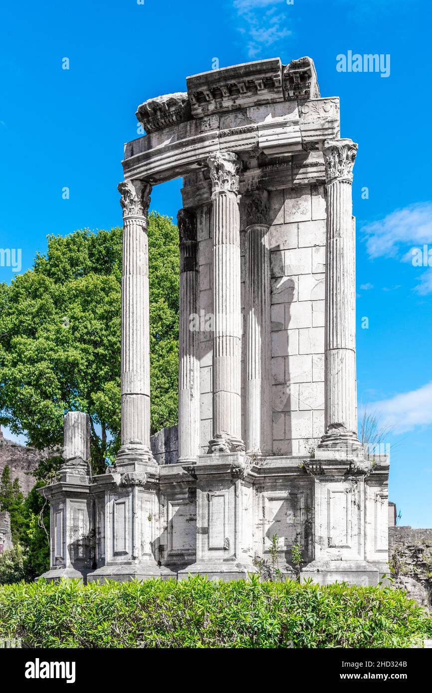 Temple colonne colonnes romaines forum Banque de photographies et d ...