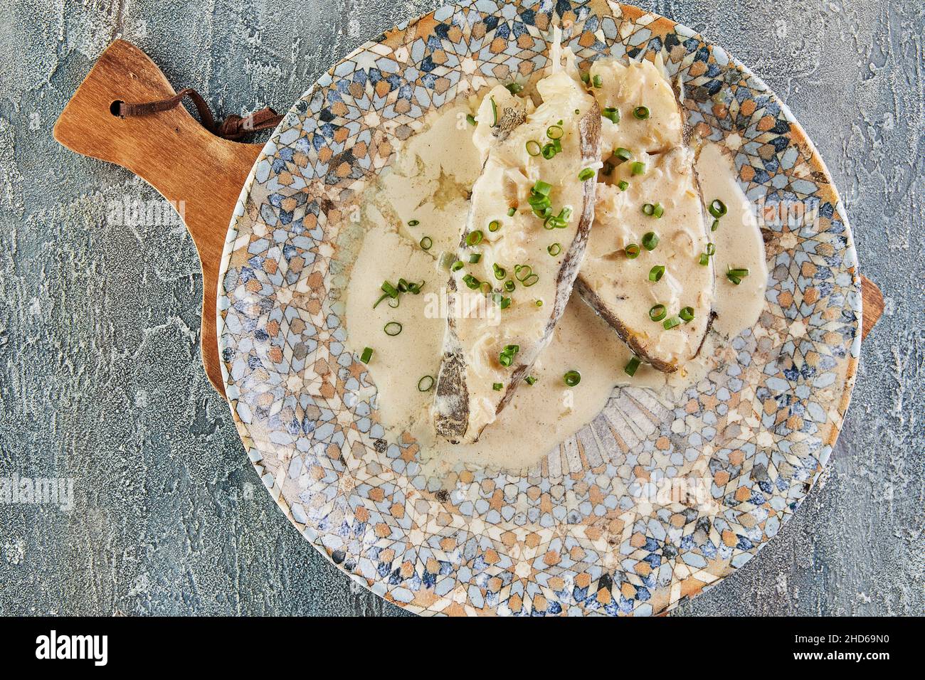 Poisson au flétan avec sauce au vin de muscat.Cuisine gastronomique ...