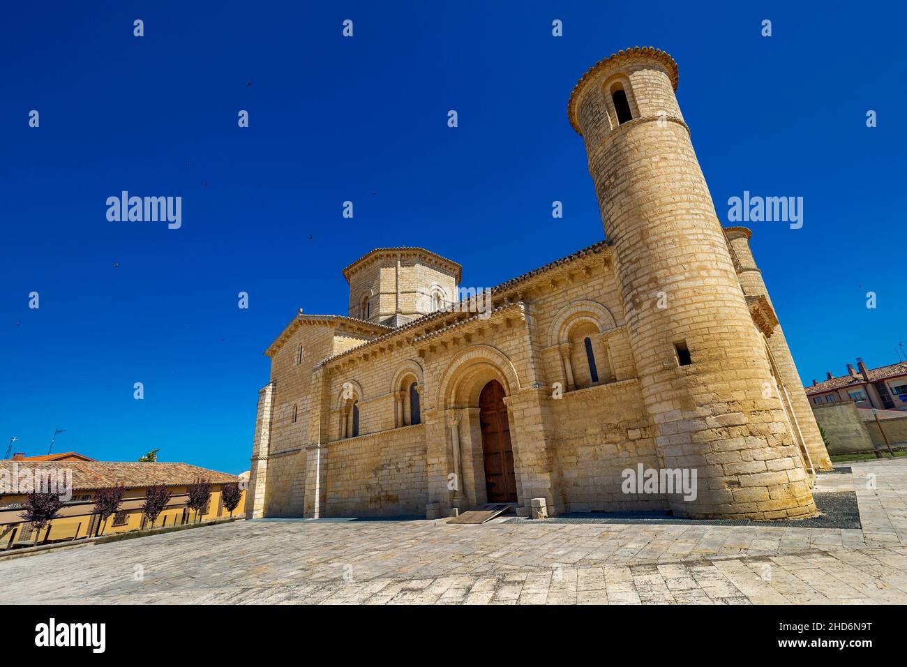 Bâtiment de style roman Banque de photographies et d’images à haute ...