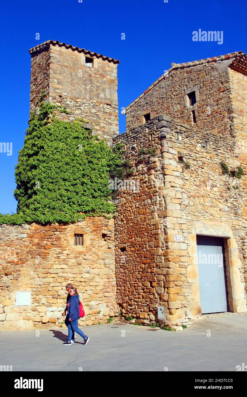 Peratallada spain castle Banque de photographies et d’images à haute ...