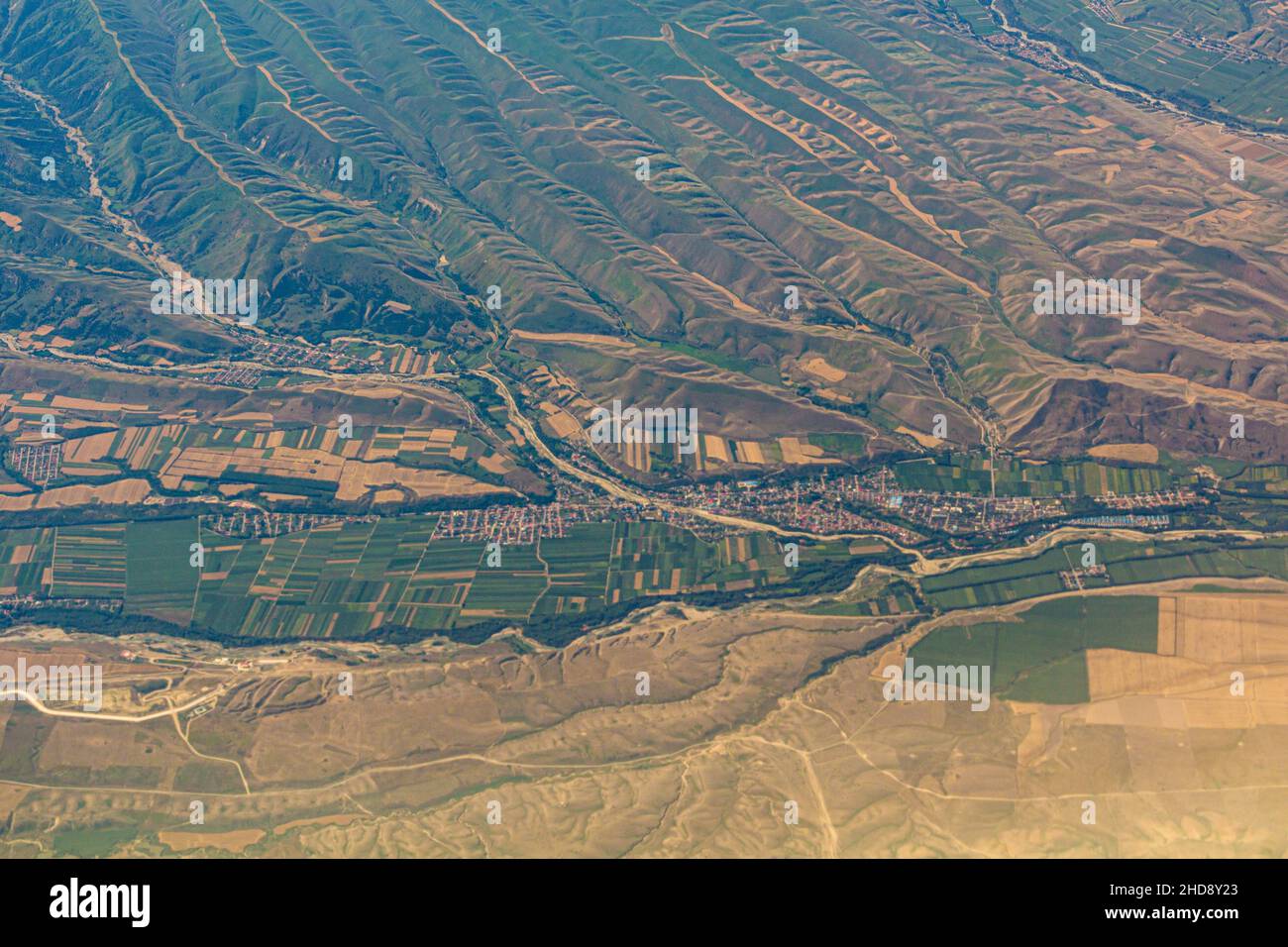 Vue aérienne de la ville de Kongdeneng Koldeneng Baziri dans la région ...