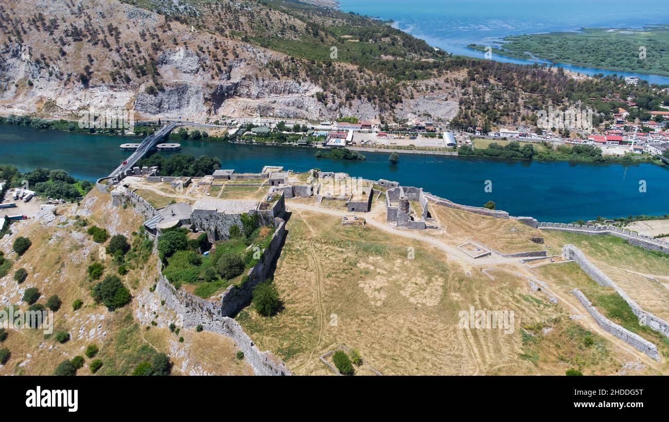 Shkoder au coucher du soleil Banque de photographies et d’images à ...