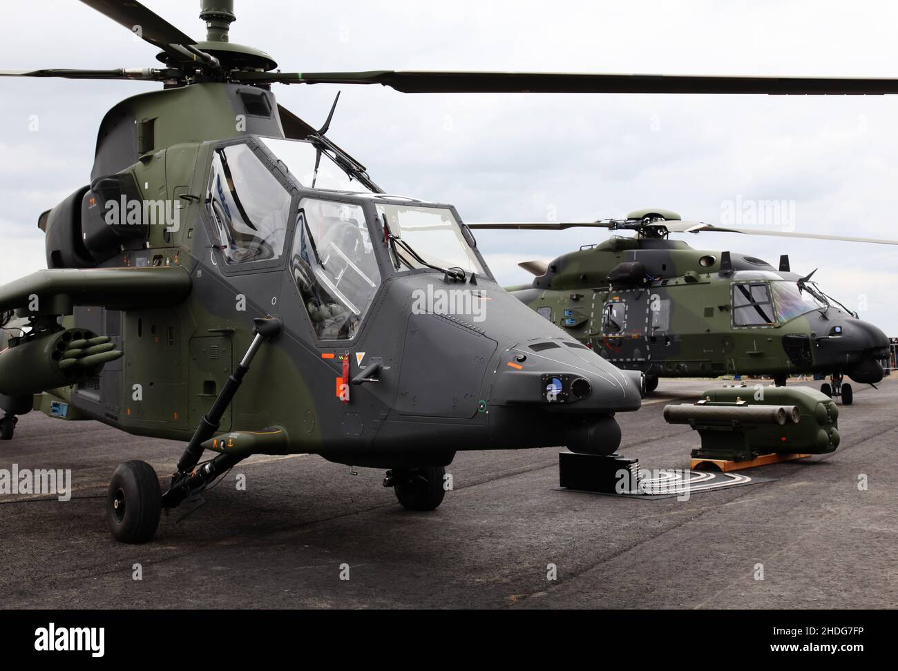 hélicoptère, force aérienne, hélicoptère militaire, hélicoptères ...