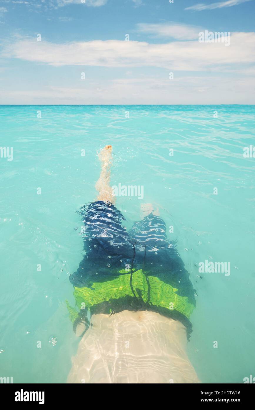 Teen boys mediterranean sea Banque de photographies et d’images à haute ...