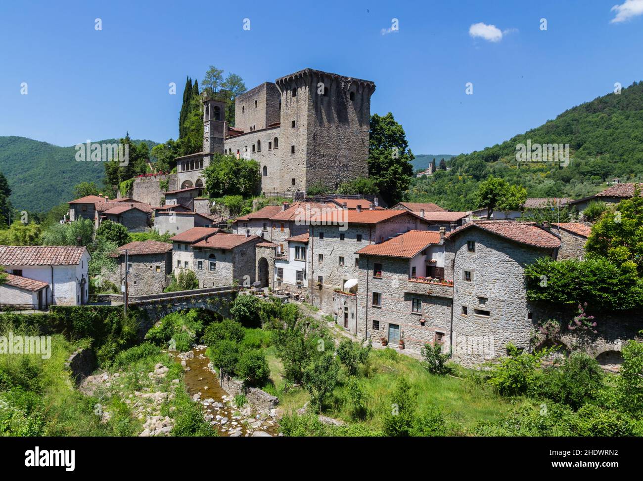 Castello della verrucola Banque de photographies et d’images à haute ...