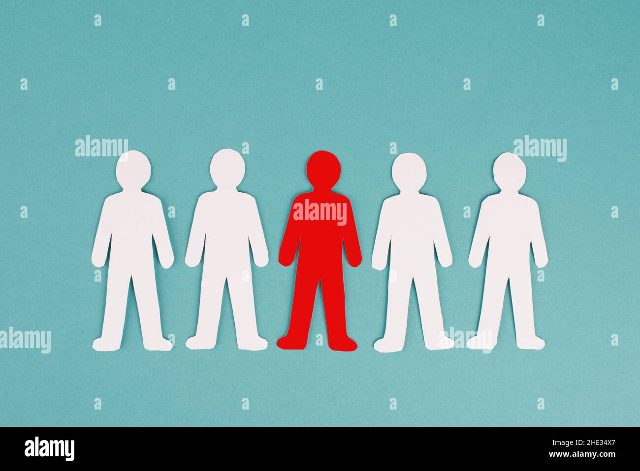 Groupe de personnes, une personne se fait remarquer de la foule, chef ...