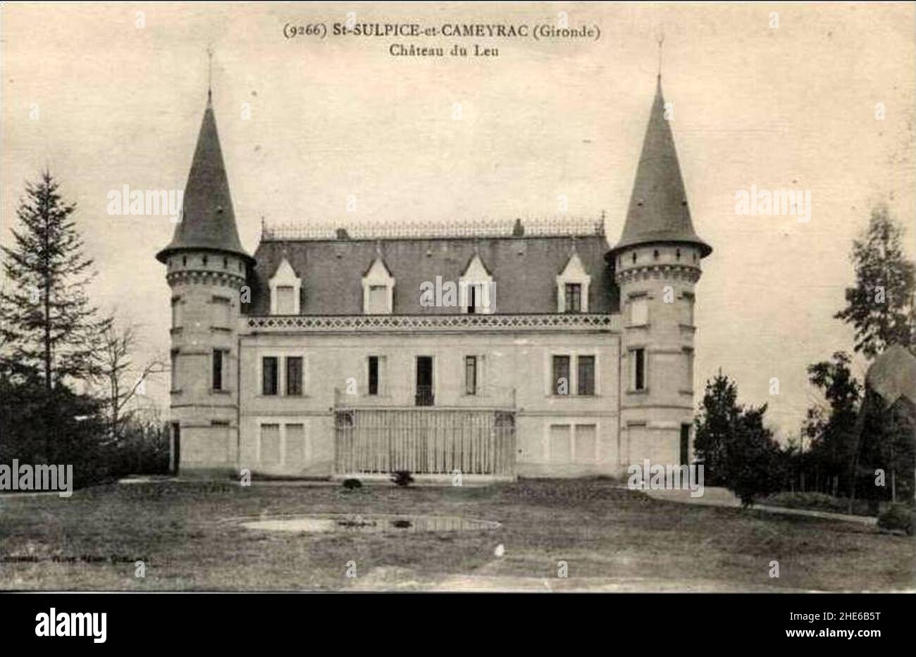 Château de Saint-Sulpice-et-Cameyrac le Leu 1 Photo Stock - Alamy