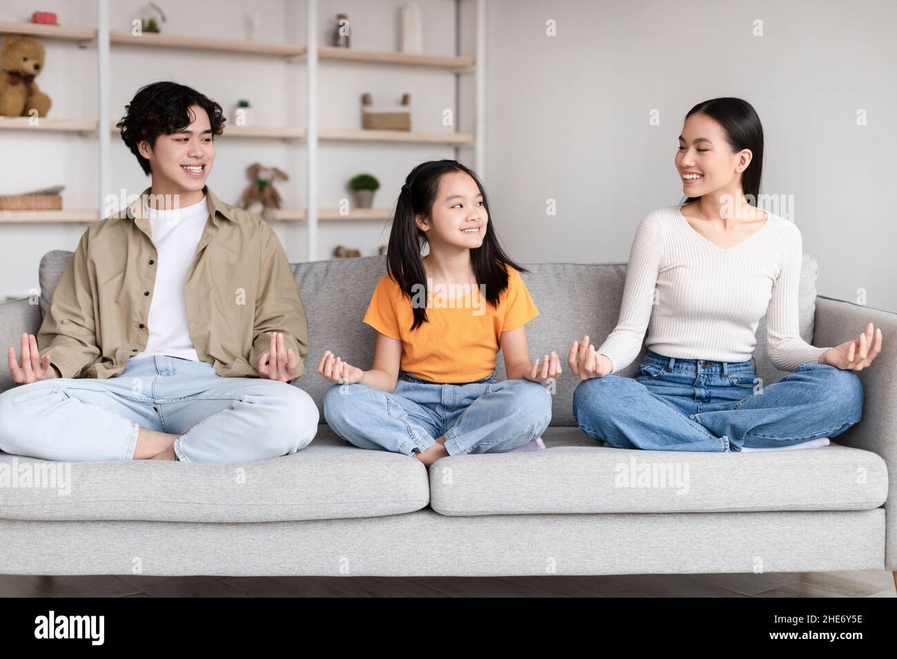 Korean girl Banque de photographies et d’images à haute résolution - Alamy