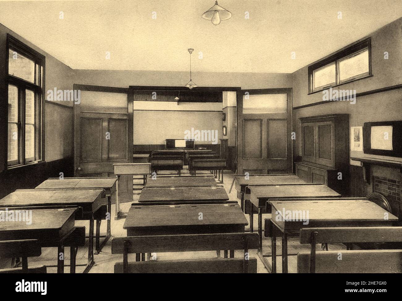 Salle de classe des années 1930 Banque de photographies et d’images à ...