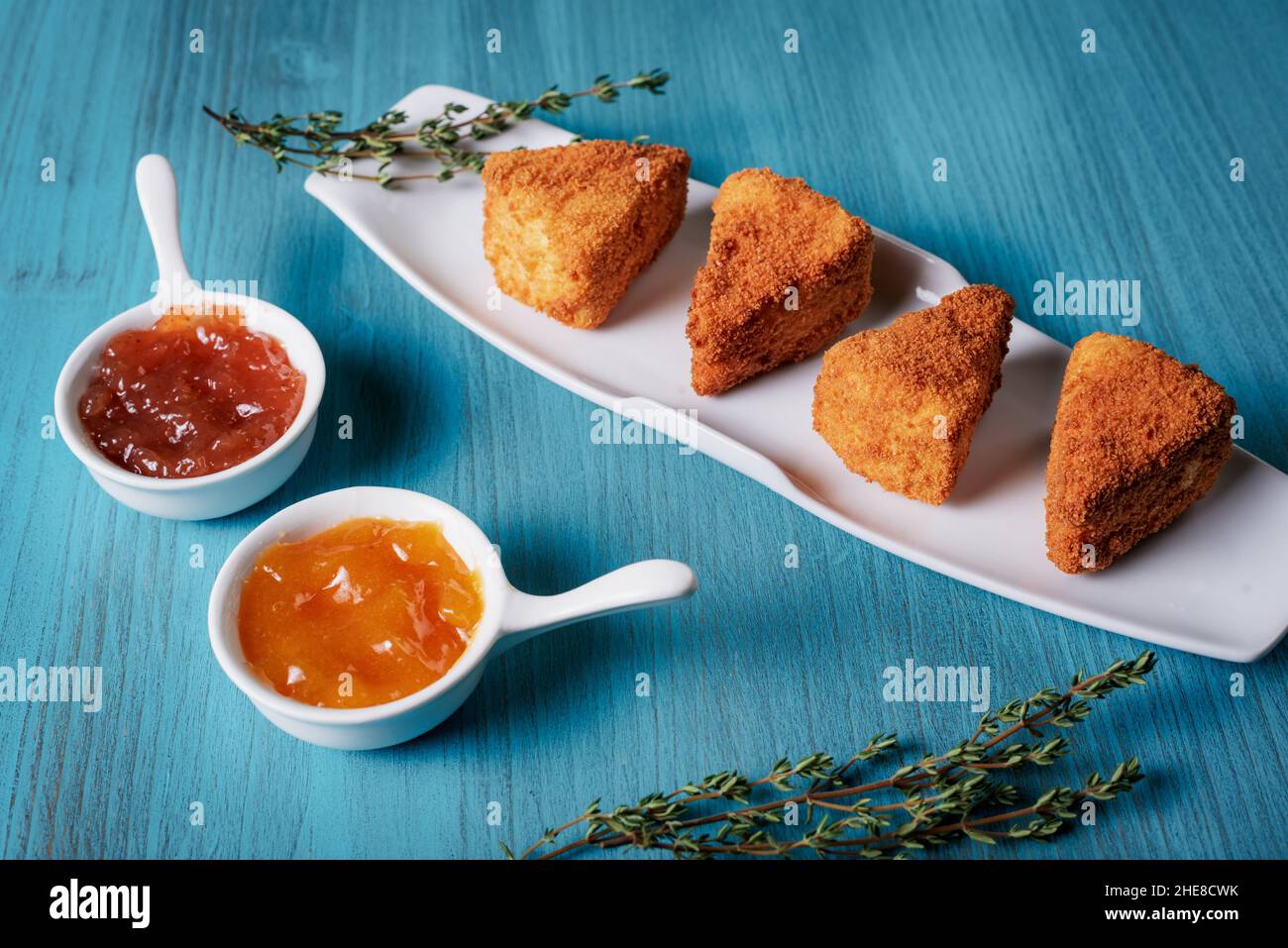 Portions de fromage Banque de photographies et d’images à haute ...