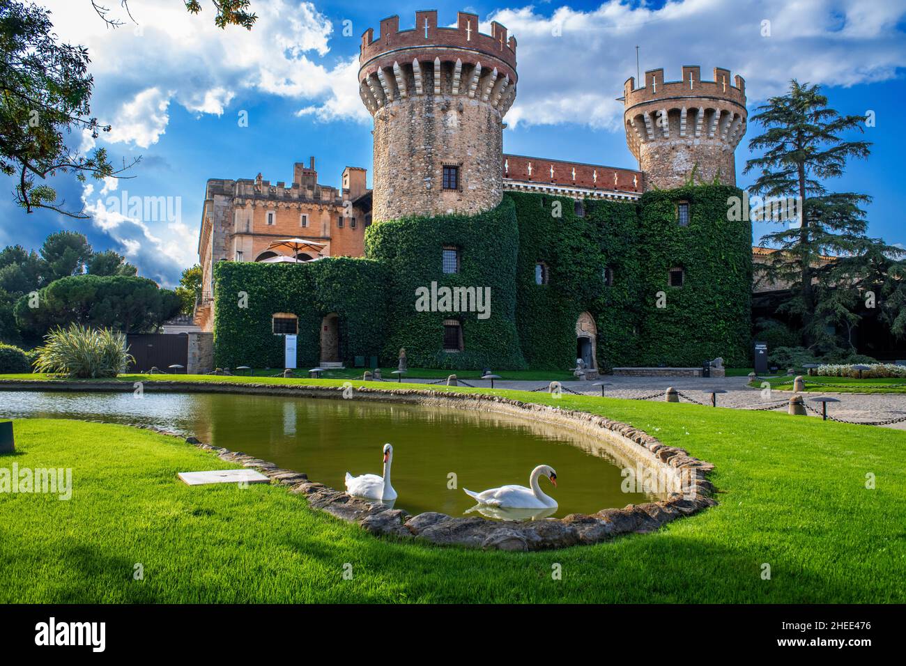 Le château de Peralada est situé à Peralada, en Espagne.Il a été ...