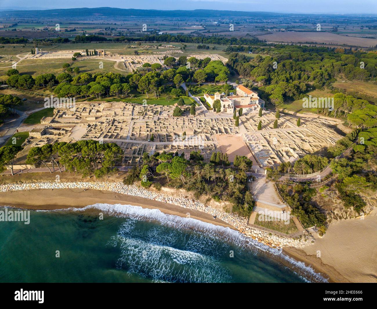 Ancienne ville romaine au site archéologique d'Empúries.Province de ...