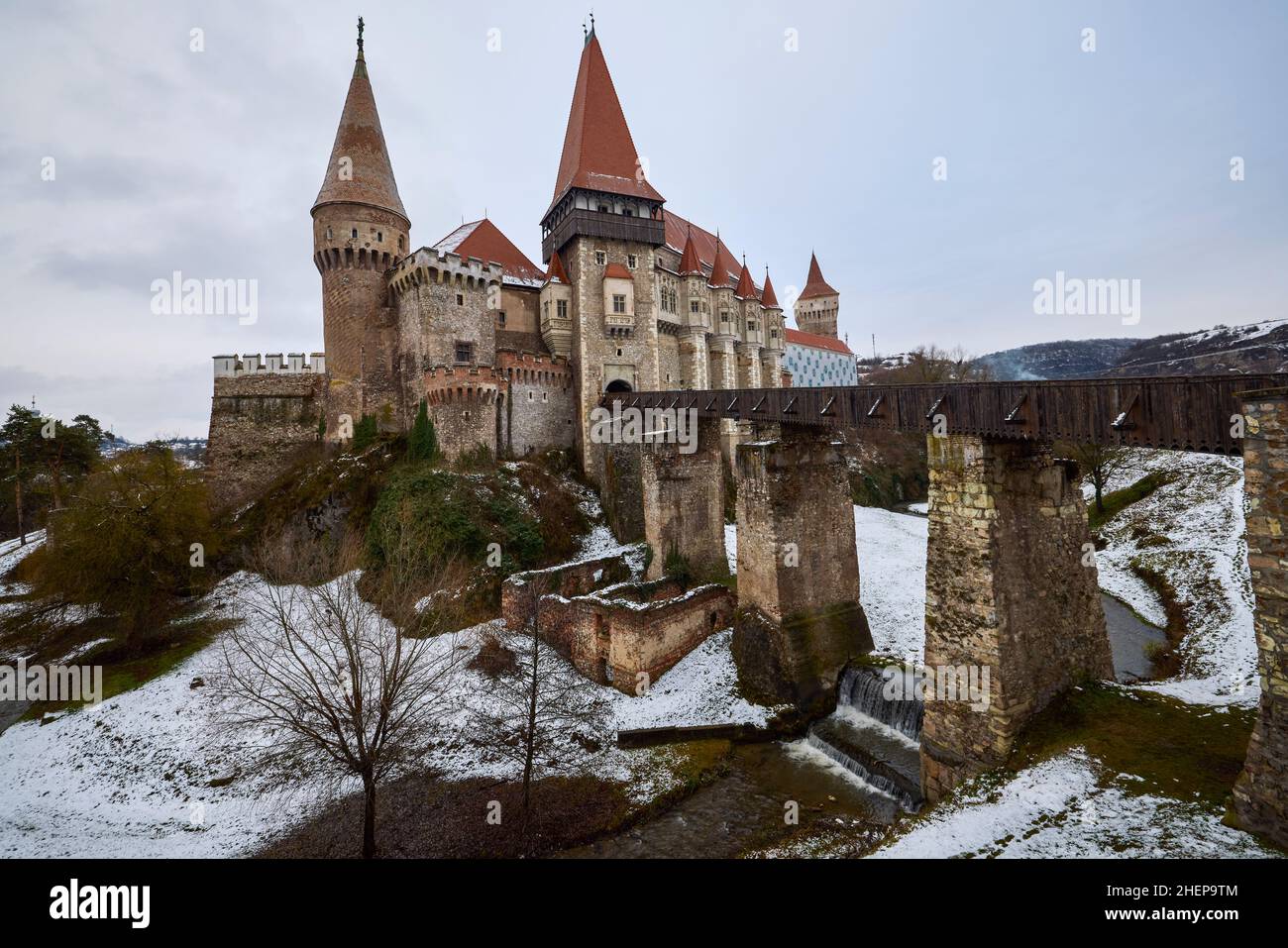 Hunedoara, Roumanie.Janvier 8-2022.Château de Corvinilor, également ...