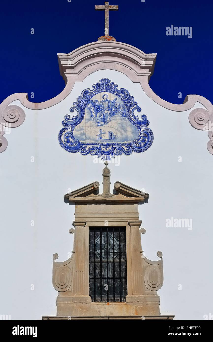 Fronton triangulaire classique Banque de photographies et d’images à ...