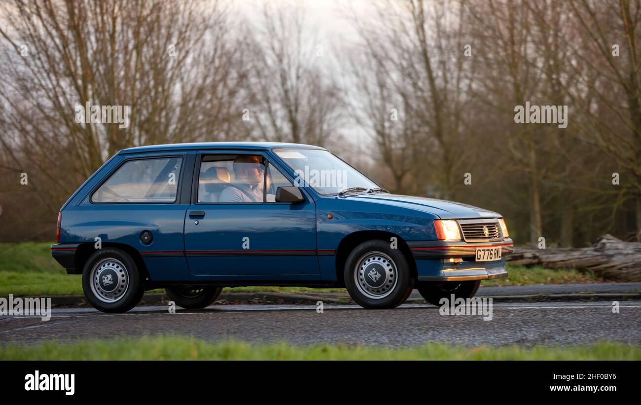 Vauxhall nova rally car Banque de photographies et d’images à haute ...